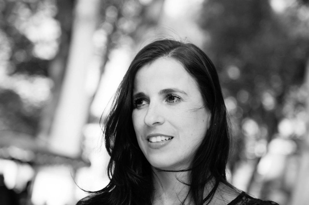 Entrevista Gabriela Guerra Rey: “Bahía de Sal es el realismo absurdo ...